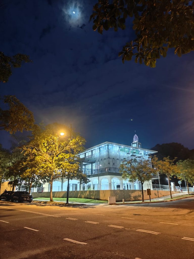 12 Surau di Presint 11, Putrajaya – Sujood